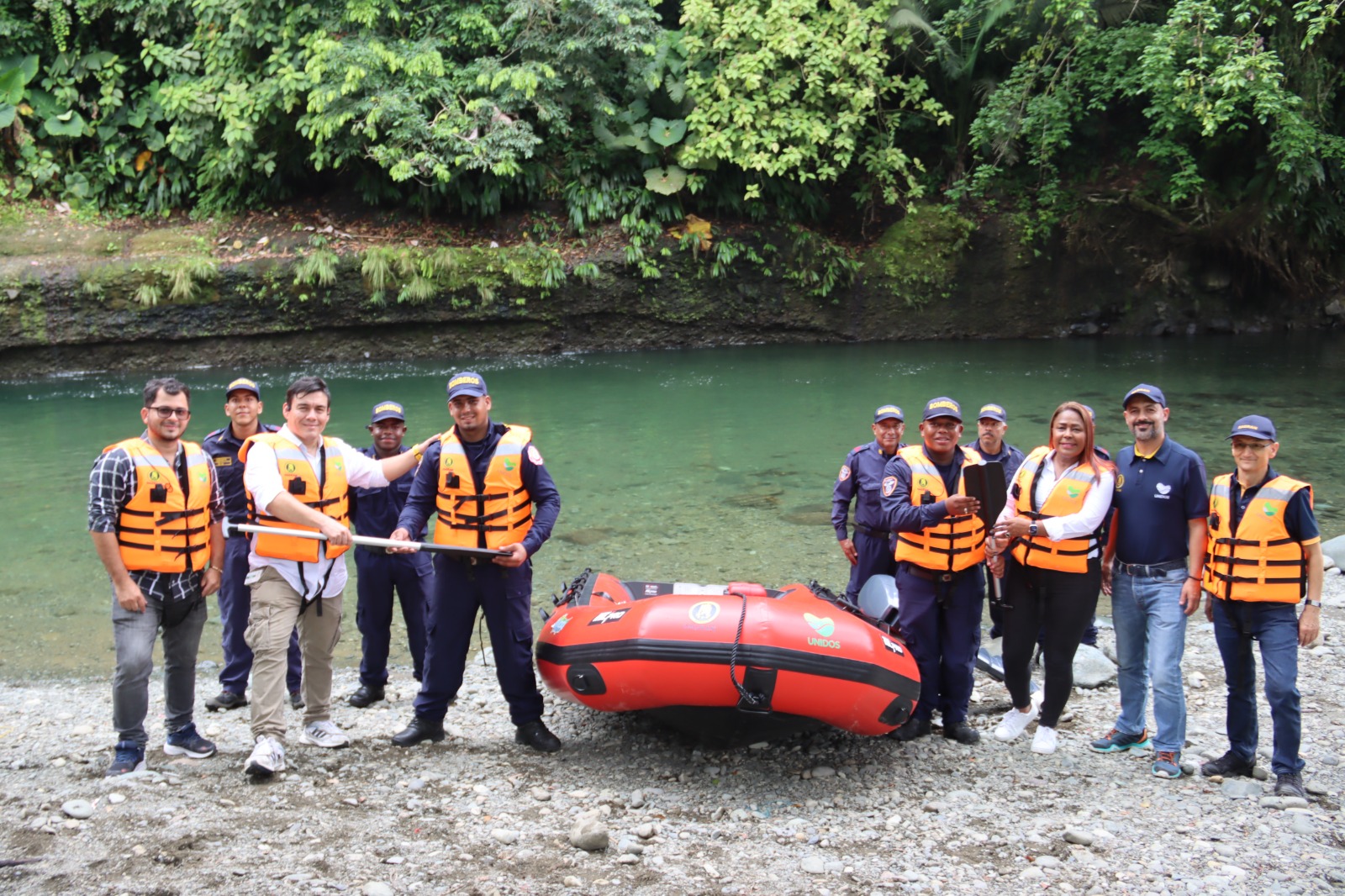 Con la entrega de vehículos, herramientas y equipos, Dagran ha ...