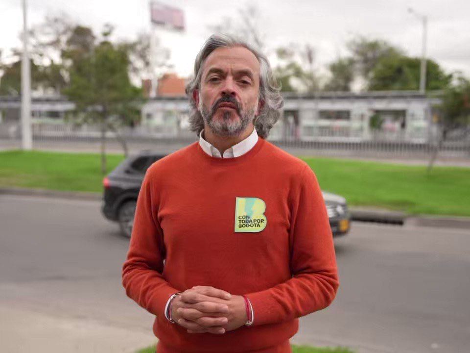 Juan Daniel Oviedo ya logró las 50.000 firmas - Nación Paisa