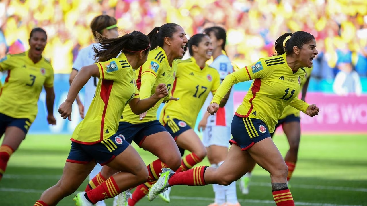 La Selección Colombia de fútbol femenina clasificó a octavos de final ... La Selección Colombia de fútbol femenina clasificó a octavos de final ...