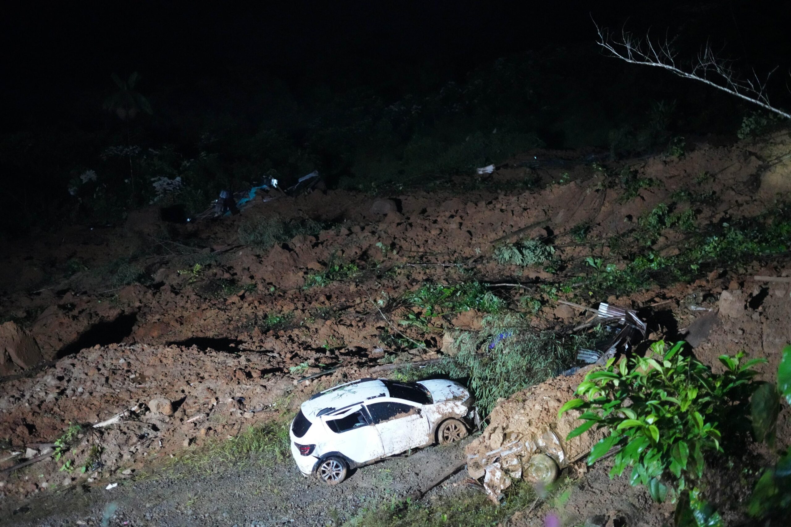 Van 17 Cuerpos Y 25 Heridos En La Tragedia Por Derrumbe En Chocó