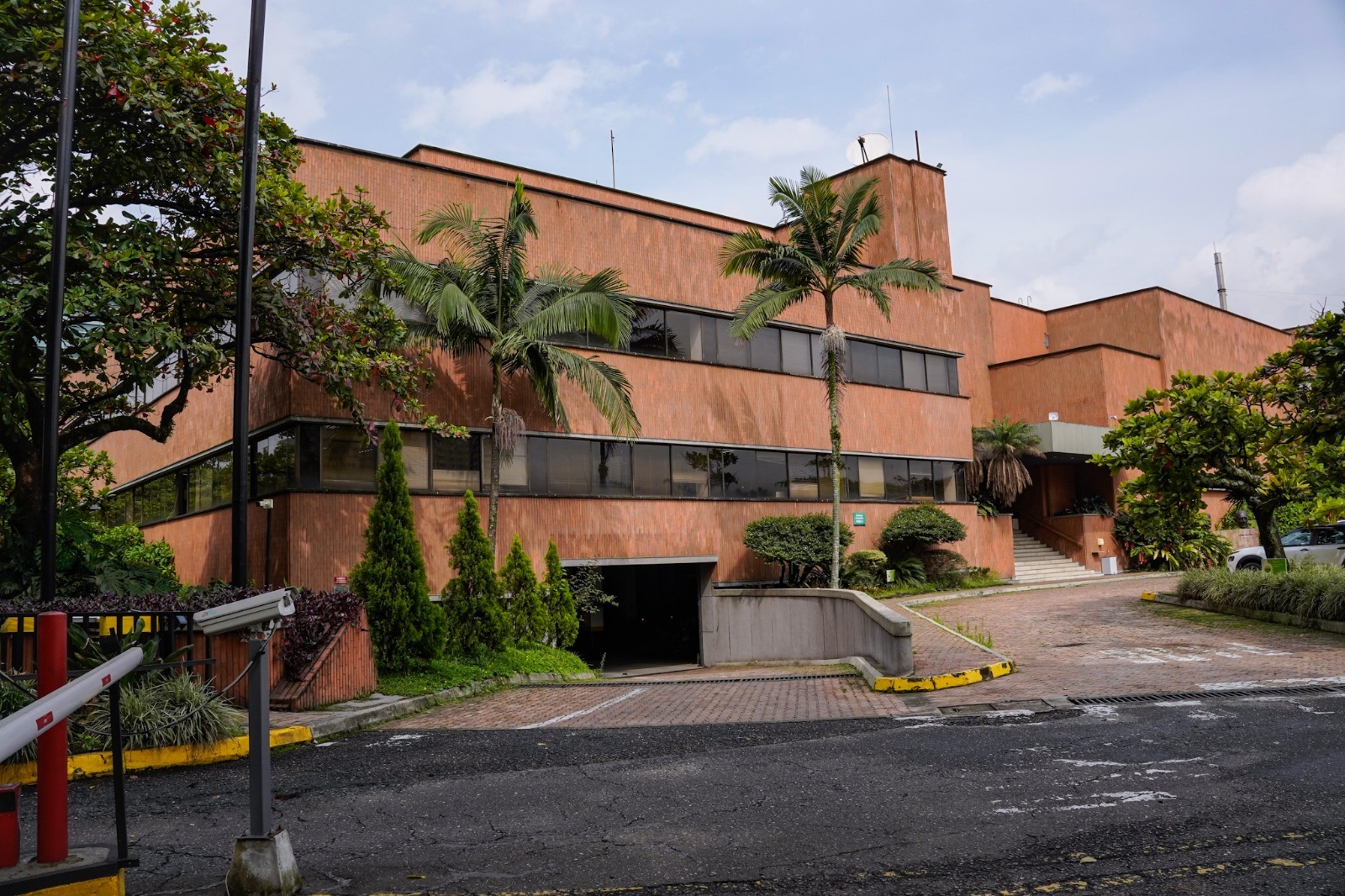 Secretaría de Movilidad Envigado se va al Edificio El Colombiano - Nación Paisa