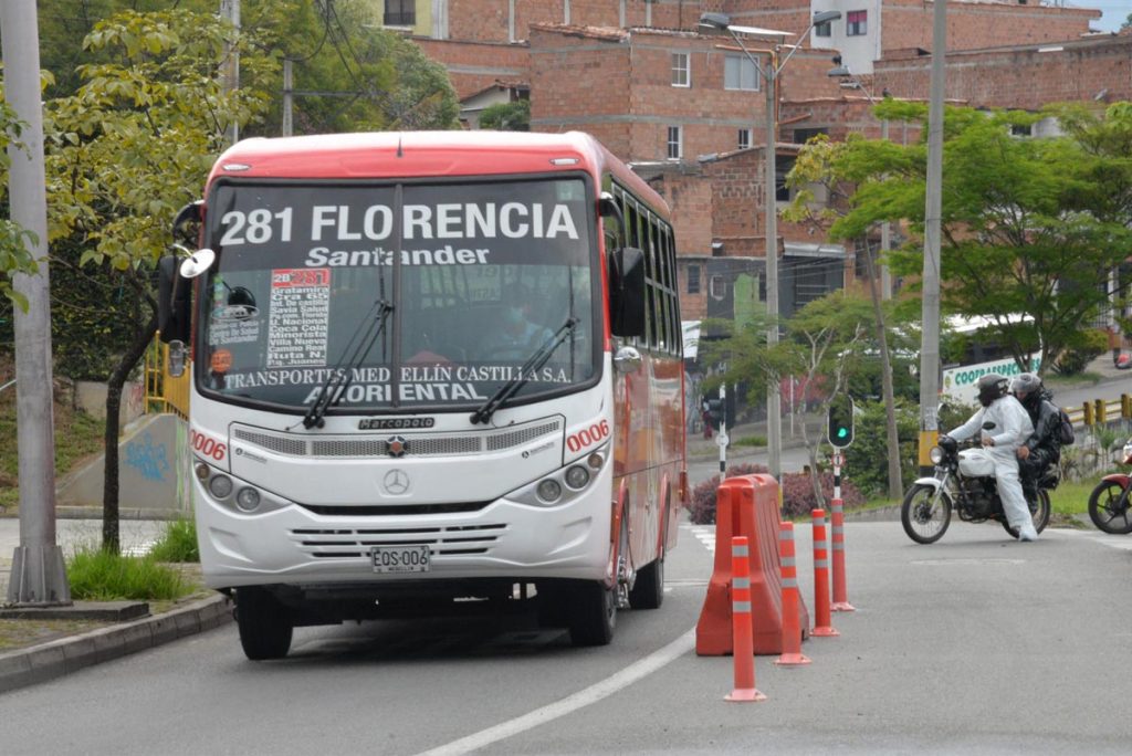 Cae el uso del transporte público: buses pierden pasajeros a gran ...